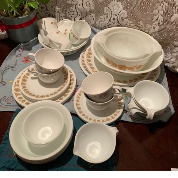 Corelle | Dining | Vintage Set 38 Pieces Corelle Butterfly Gold ...